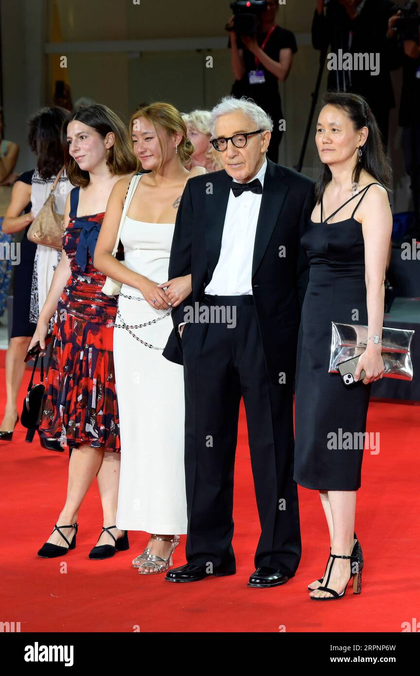 Manzie Tio Allen, Bechet Allen, Woody Allen und Soon-Yi Previn bei der ...