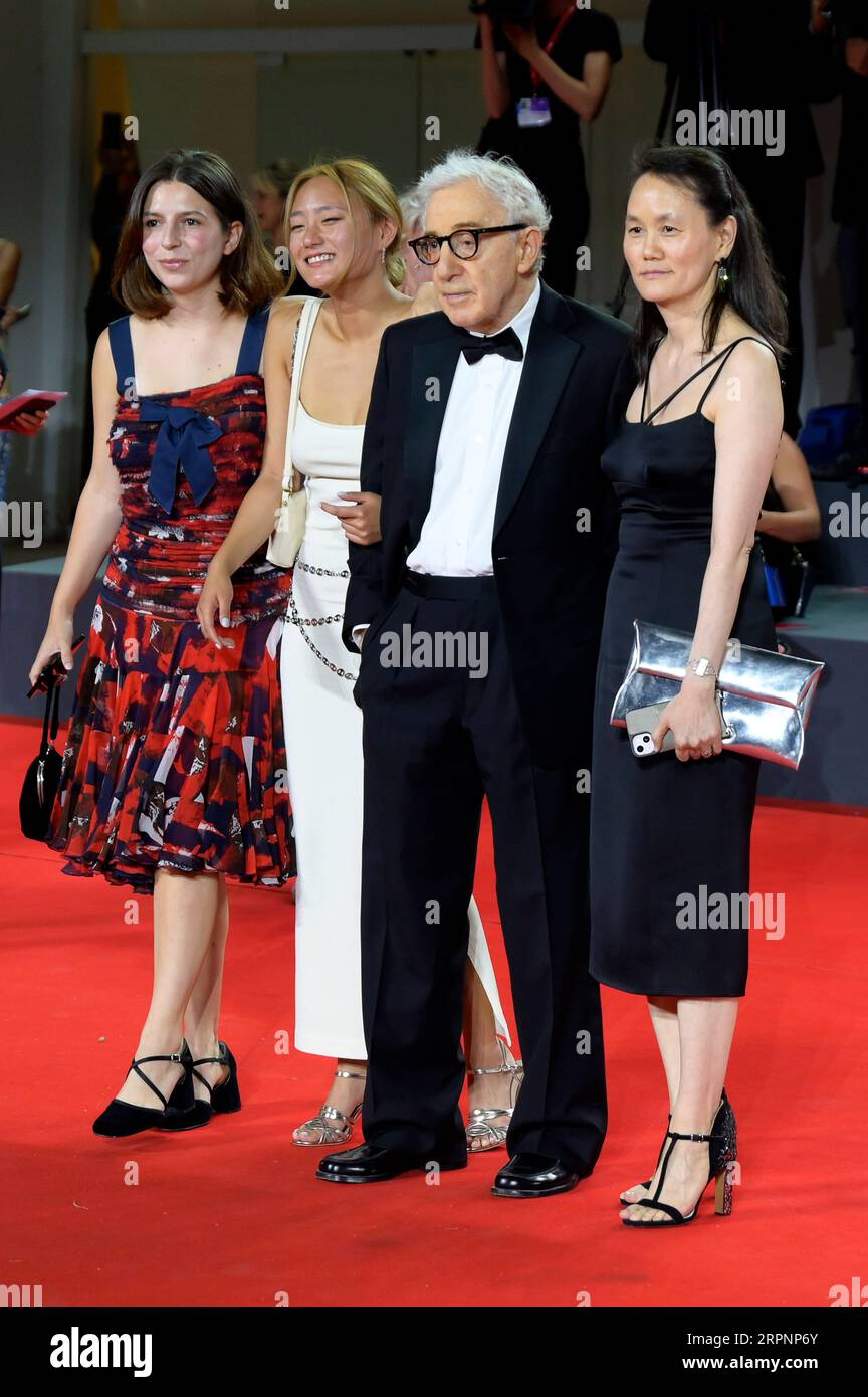 Manzie Tio Allen, Bechet Allen, Woody Allen und Soon-Yi Previn bei der ...