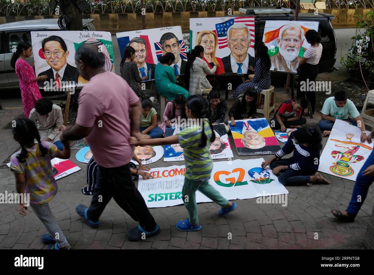 Students of Gurukul school of Art draw portraits of G20 heads of states ...