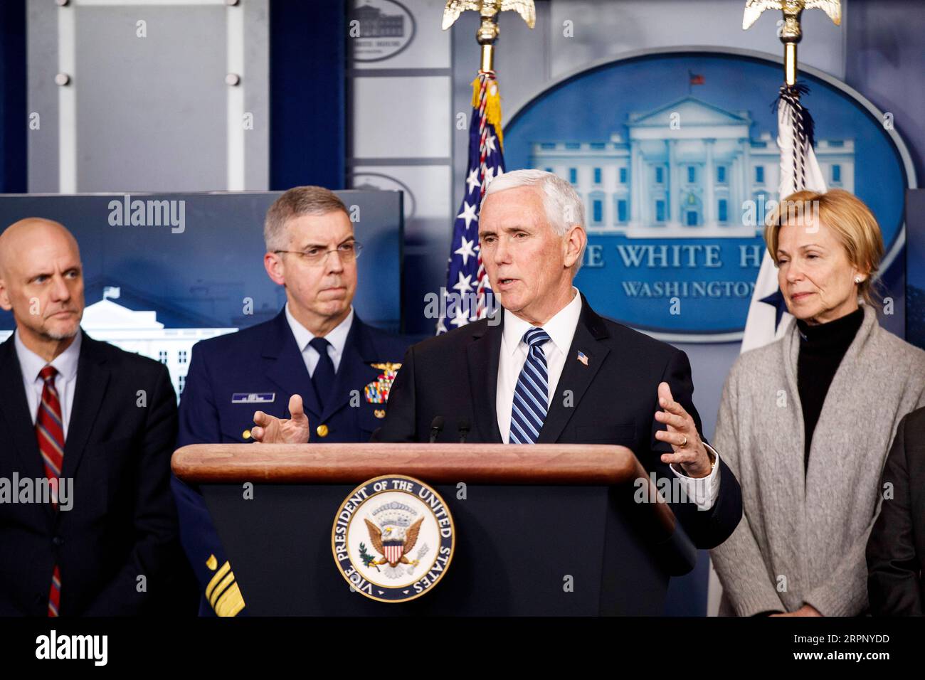 Mike pence coronavirus task force 2020 hi-res stock photography and ...