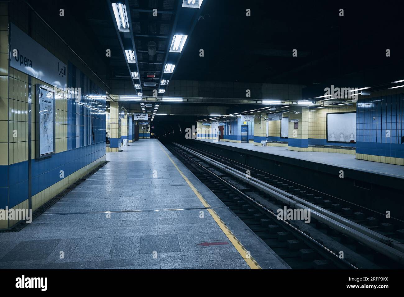 Empty Cairo metro station Stock Photo - Alamy
