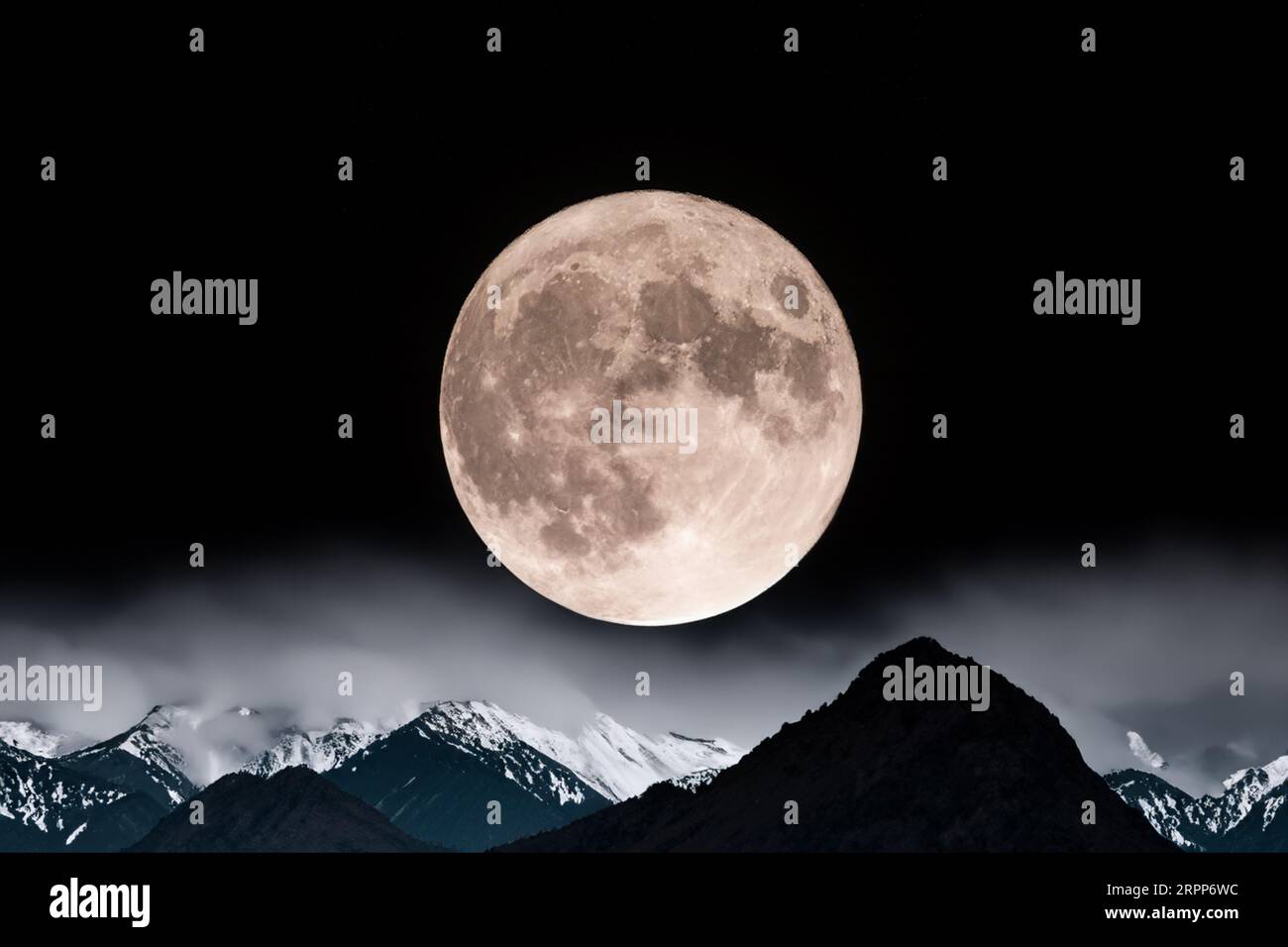 Moon behind mountain hi-res stock photography and images - Alamy