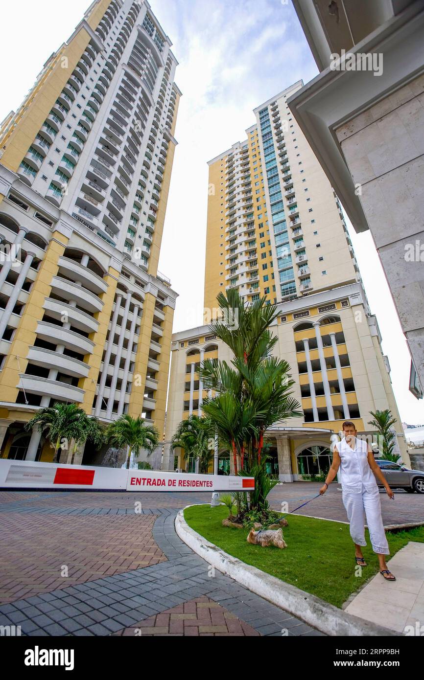 Panama, Panama-City, Private building where residents are protected by ...