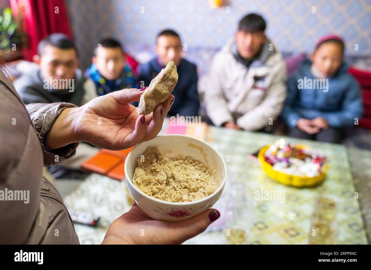 Tibet bhutan border hi-res stock photography and images - Alamy