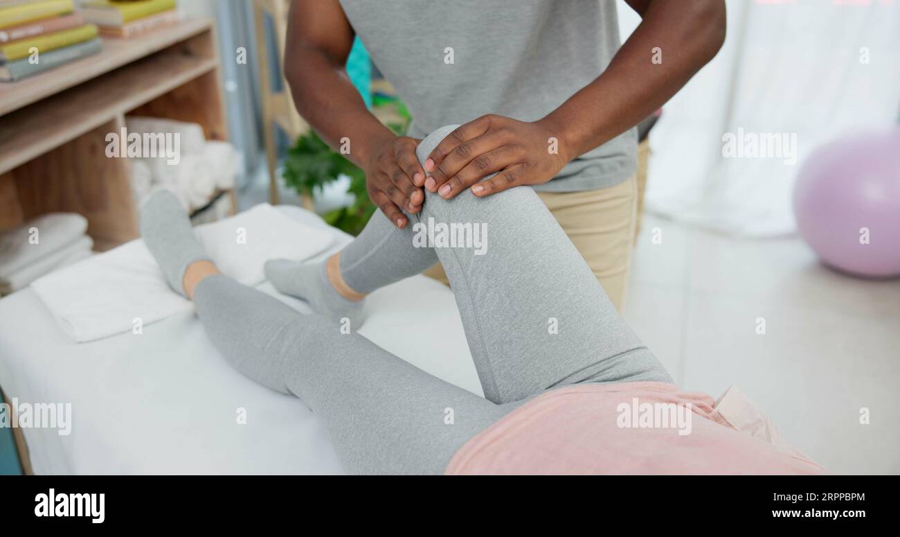 Patient knee check hi-res stock photography and images - Alamy
