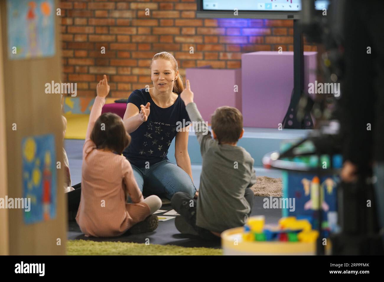 Educational television classroom hi-res stock photography and images ...