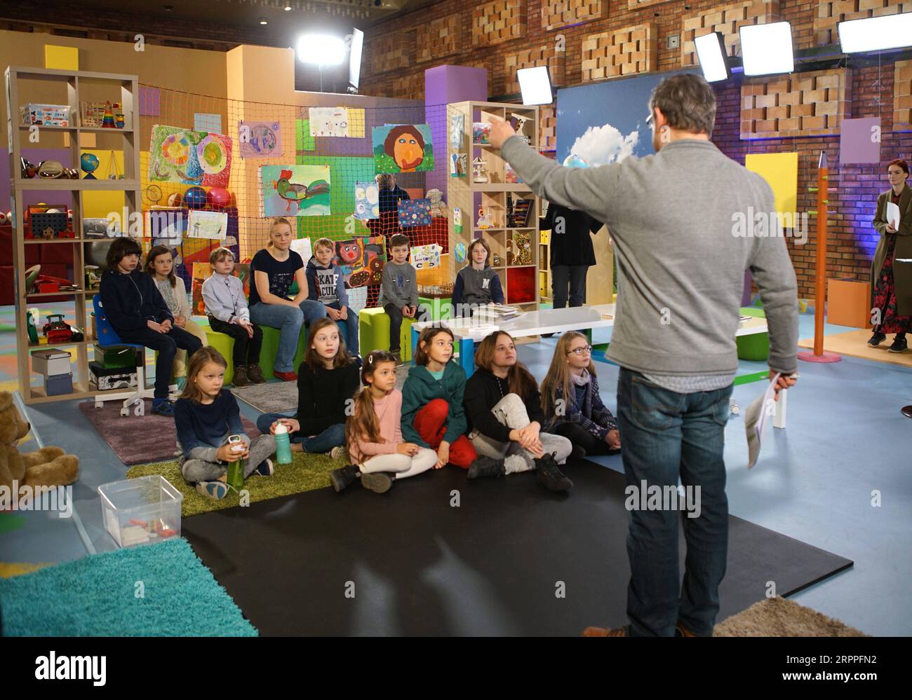 Educational television classroom hi-res stock photography and images ...