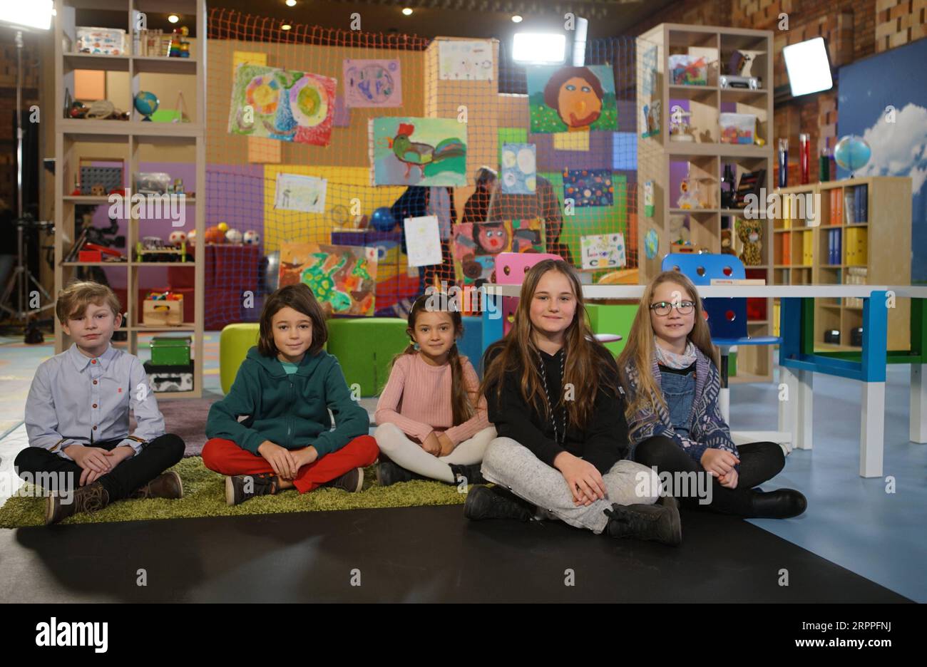 Educational television classroom hi-res stock photography and images ...