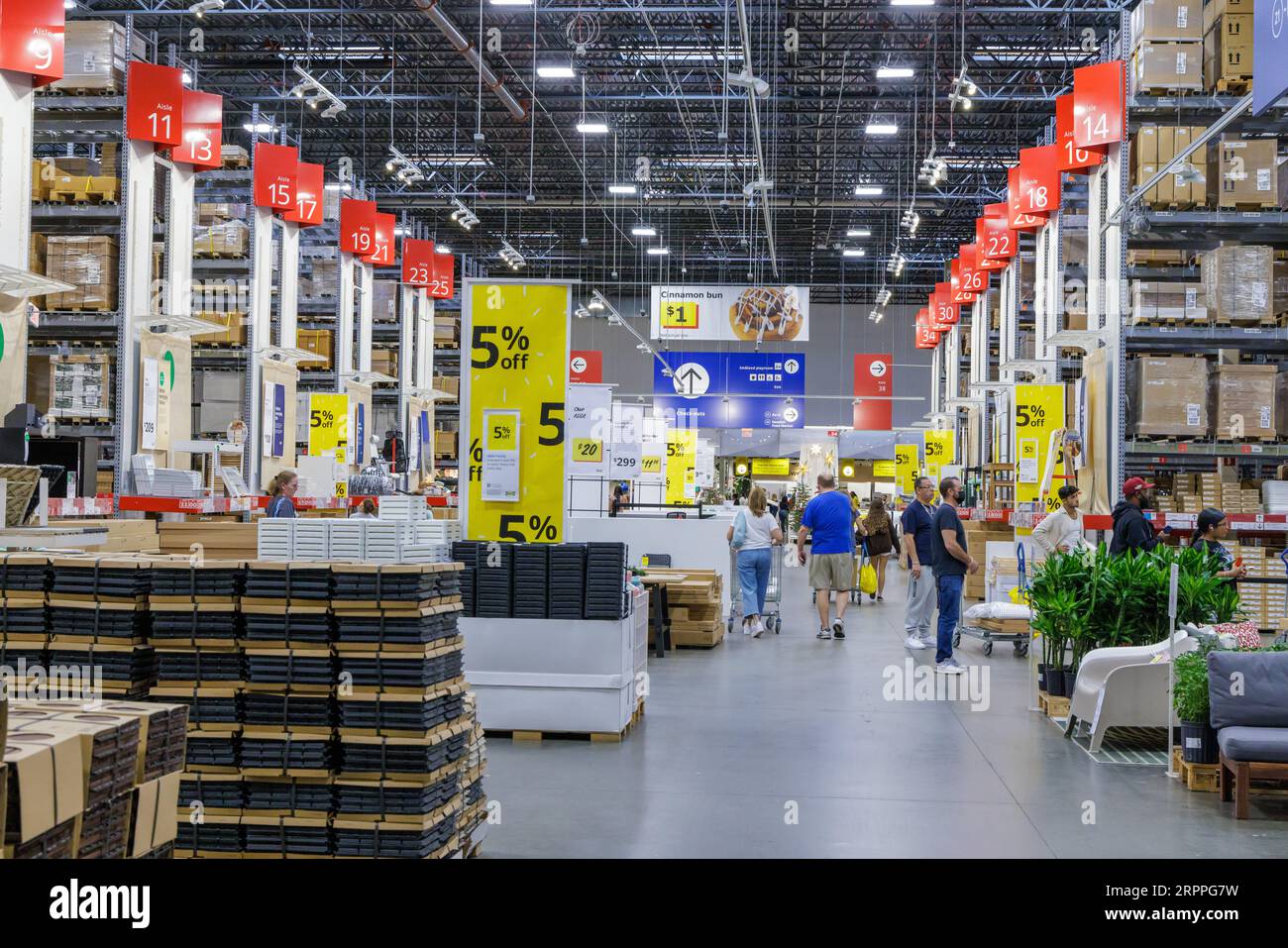 Ikea store interior hi-res stock photography and images - Alamy