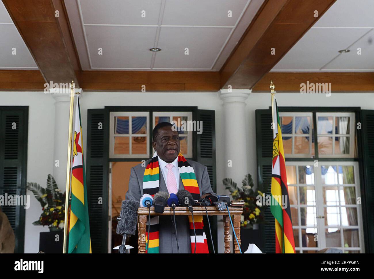 200317 -- HARARE, March 17, 2020 Xinhua -- Zimbabwean President ...
