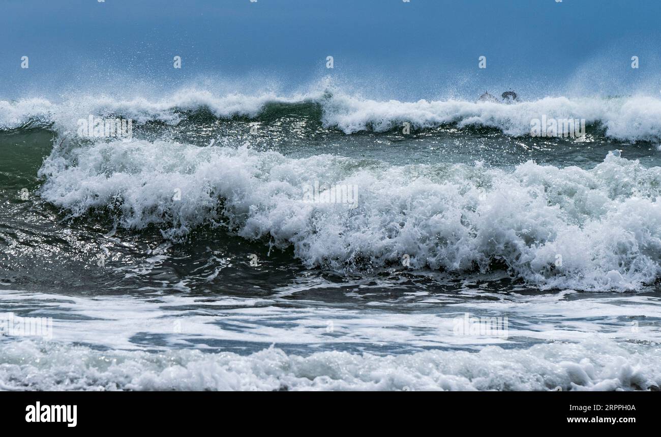 Storm, big waves and strong wind hit the Aegean sea coast at the end of ...