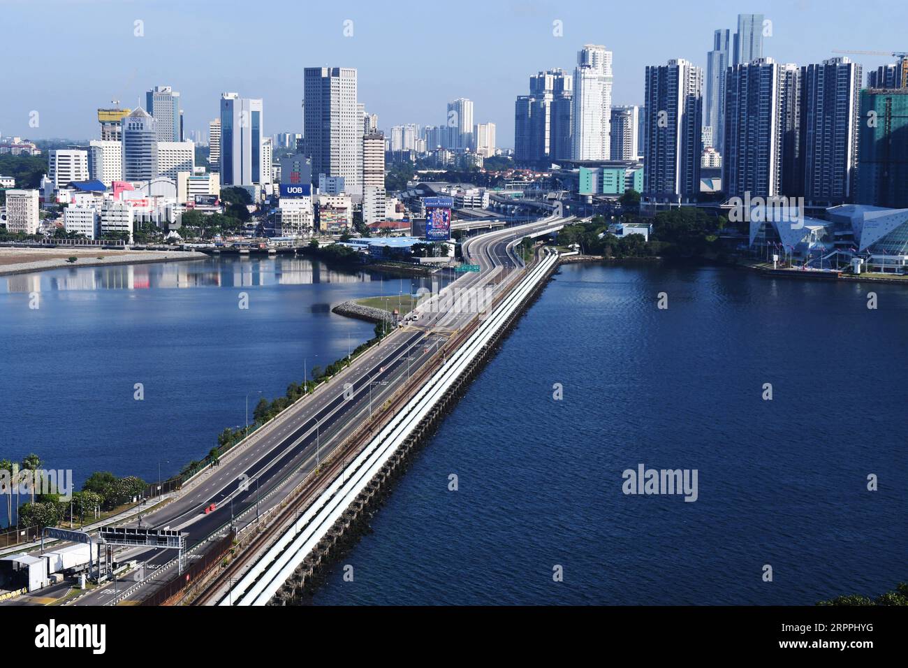 Singapore malaysia covid 19 hi-res stock photography and images - Alamy