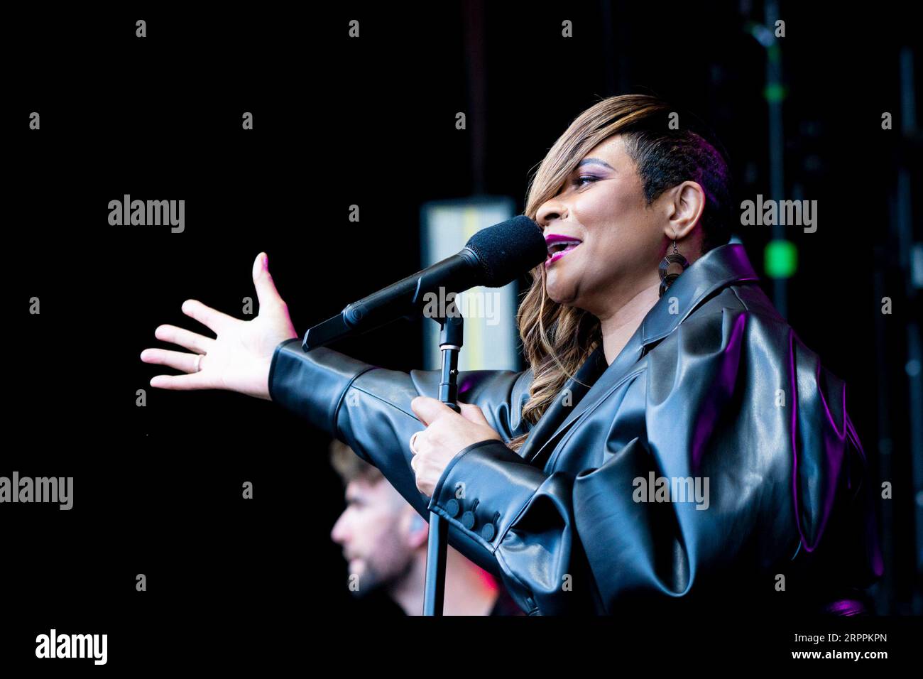 The British singer Gabrielle performing at the Eden Sessions in ...