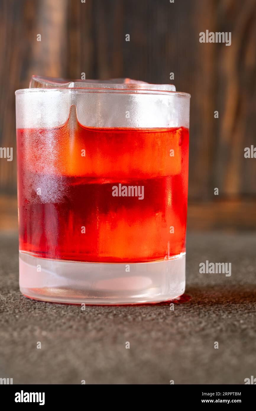 Classic negroni cocktail hi-res stock photography and images - Alamy