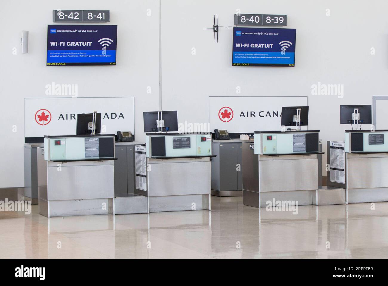 Toronto pearson terminal 1 hi-res stock photography and images - Alamy