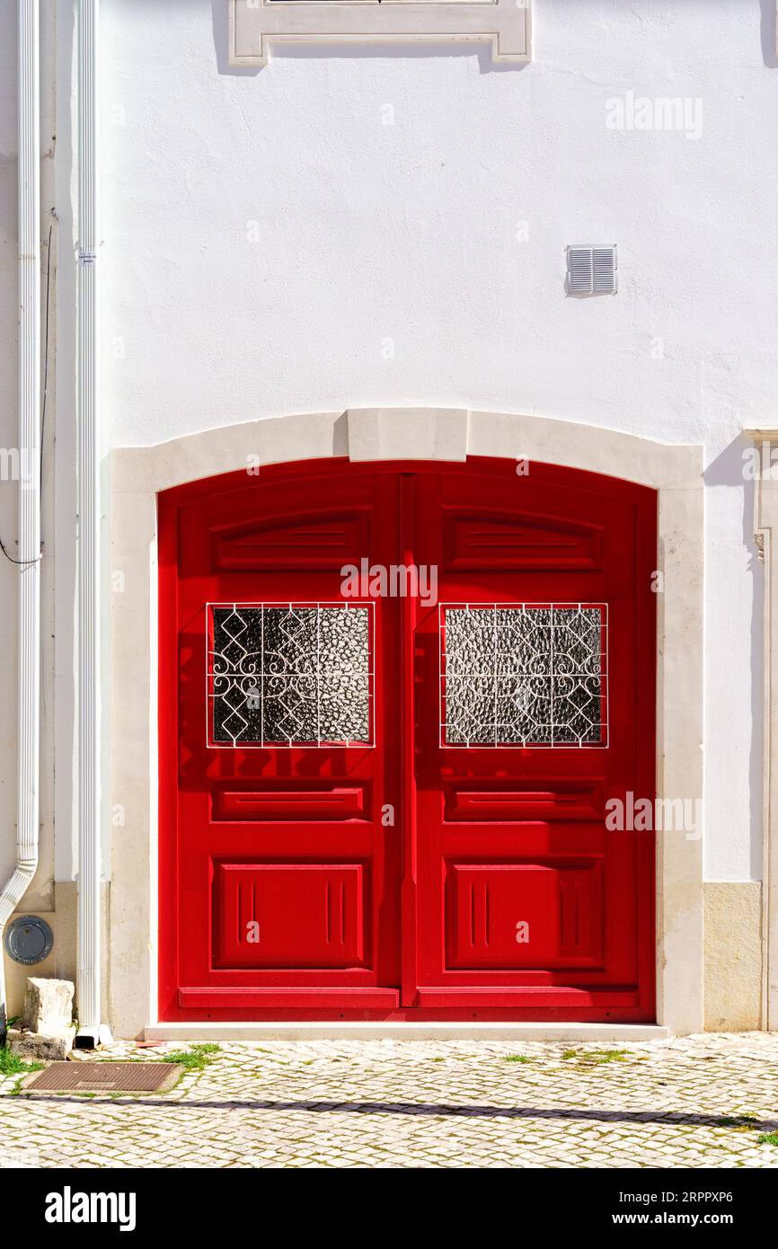 Outside the facade hi-res stock photography and images - Alamy