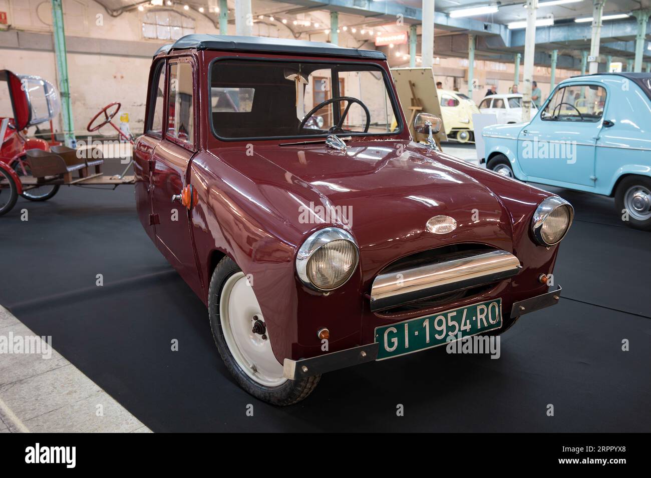Georges Mochet CM 125 Maroon Voiturette, France 1956 Stock Photo - Alamy