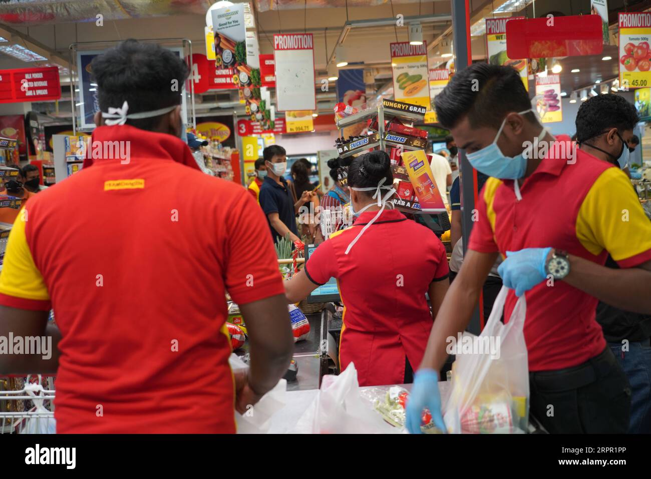 Sri lankan authorities hi-res stock photography and images - Alamy