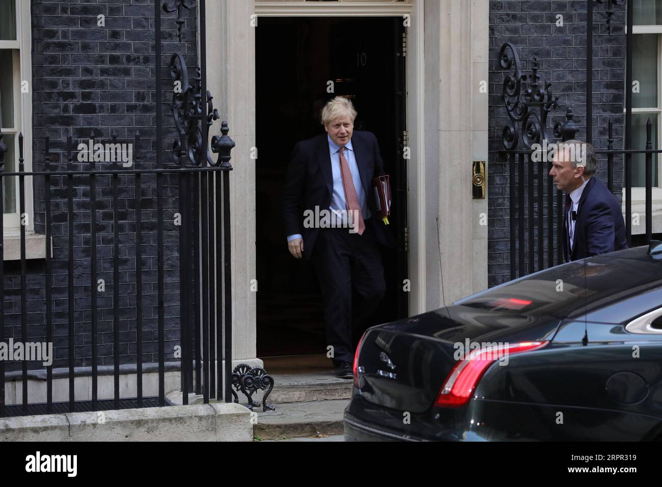 British prime minster boris johnson hi-res stock photography and images ...