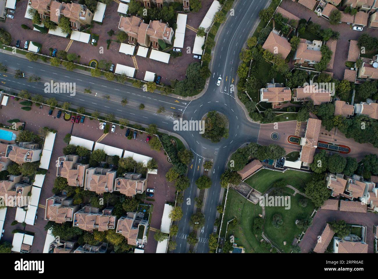 Empty streets covid lockdown africa hi-res stock photography and images ...