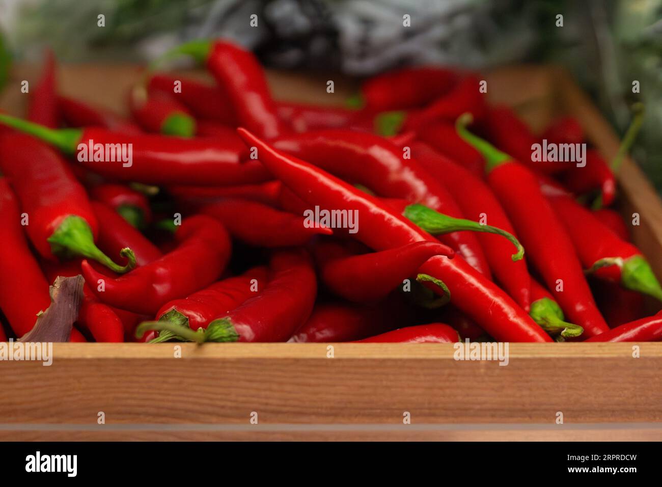 Heap green chillies vegetable market hi-res stock photography and ...