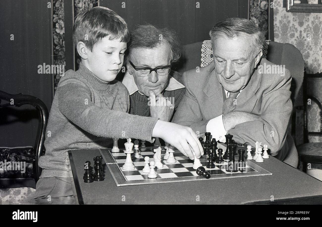 Historical chess players hi-res stock photography and images - Alamy