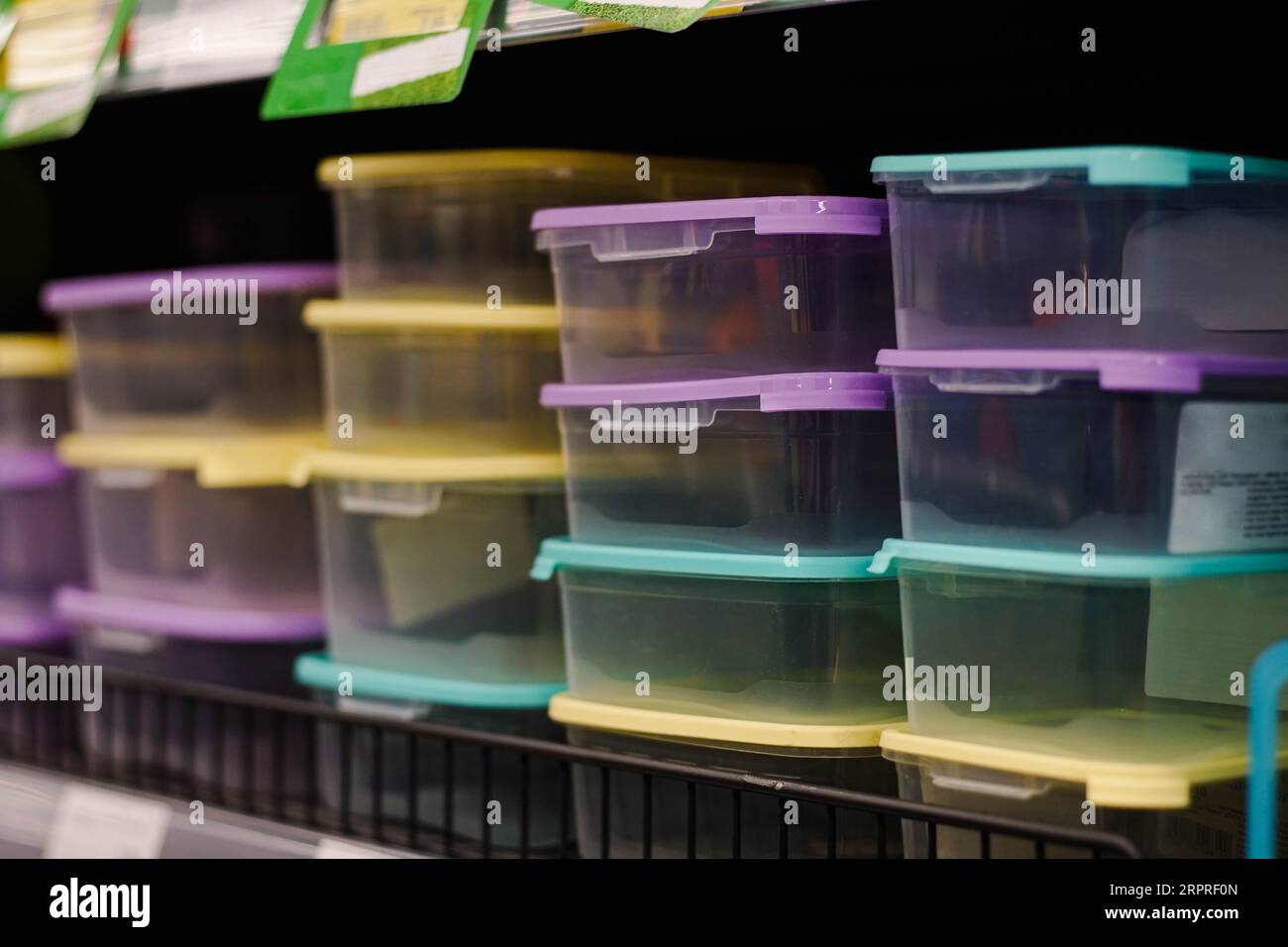 Plastic household goods hi-res stock photography and images - Alamy