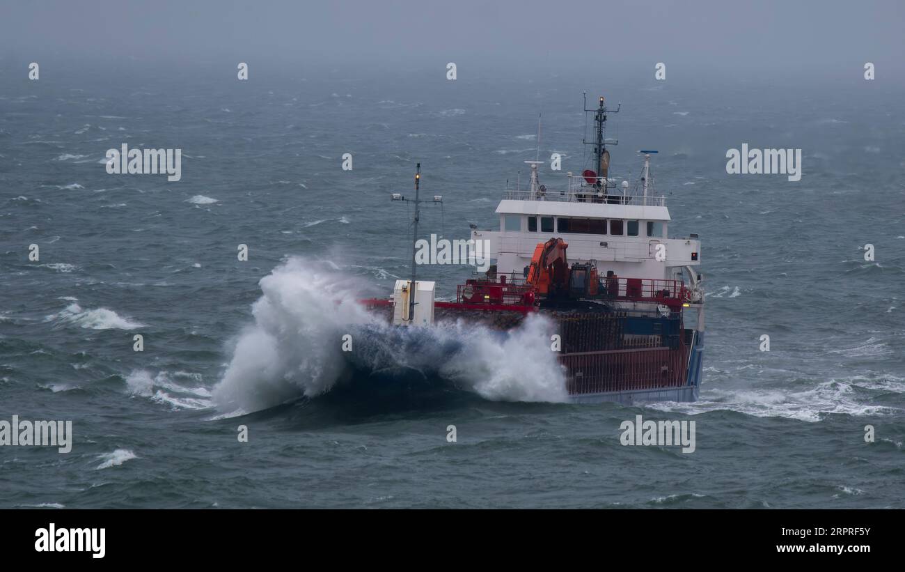 Shipping in stormy seas hi-res stock photography and images - Alamy