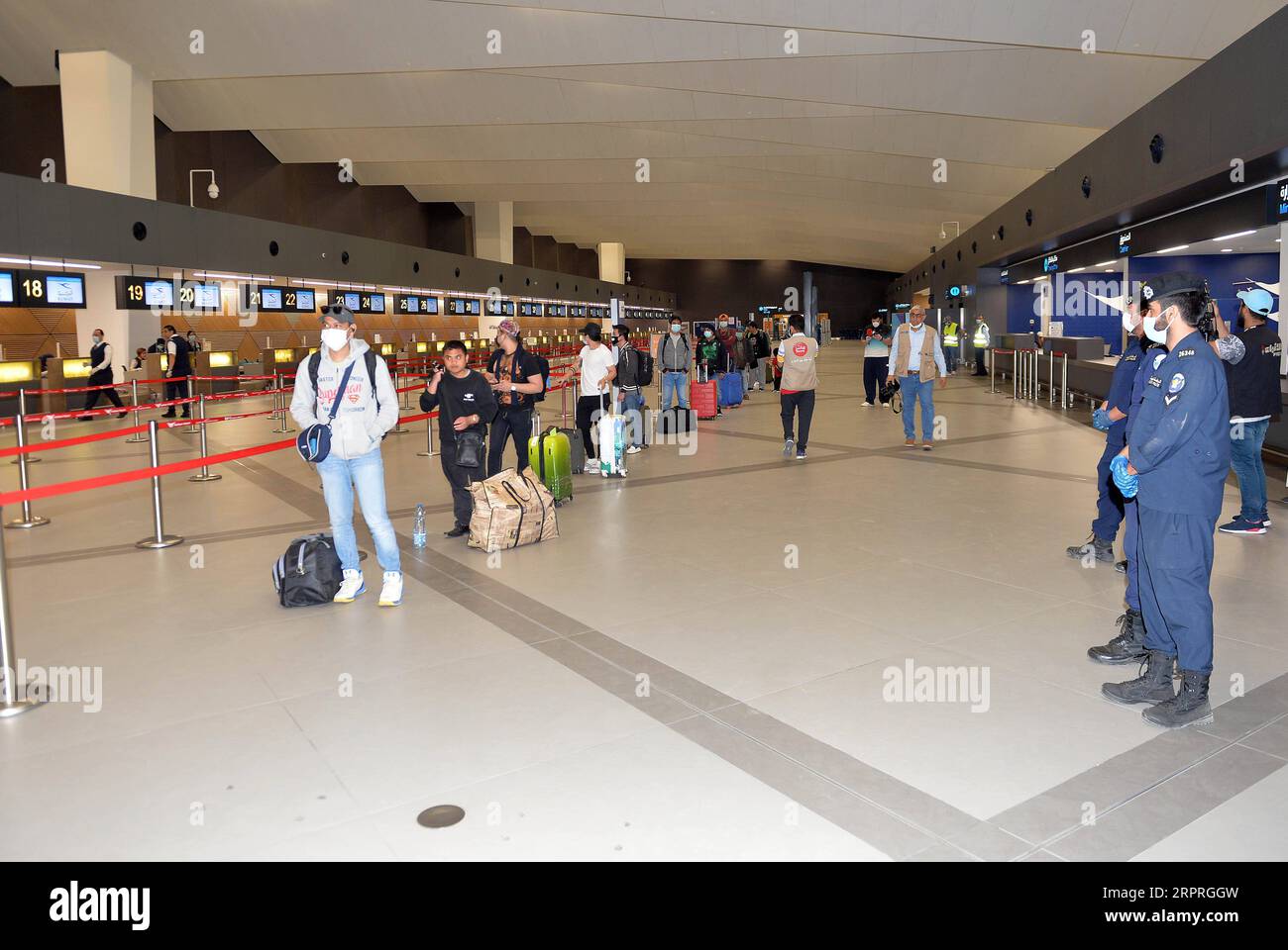 Kuwait international airport security hi-res stock photography and ...