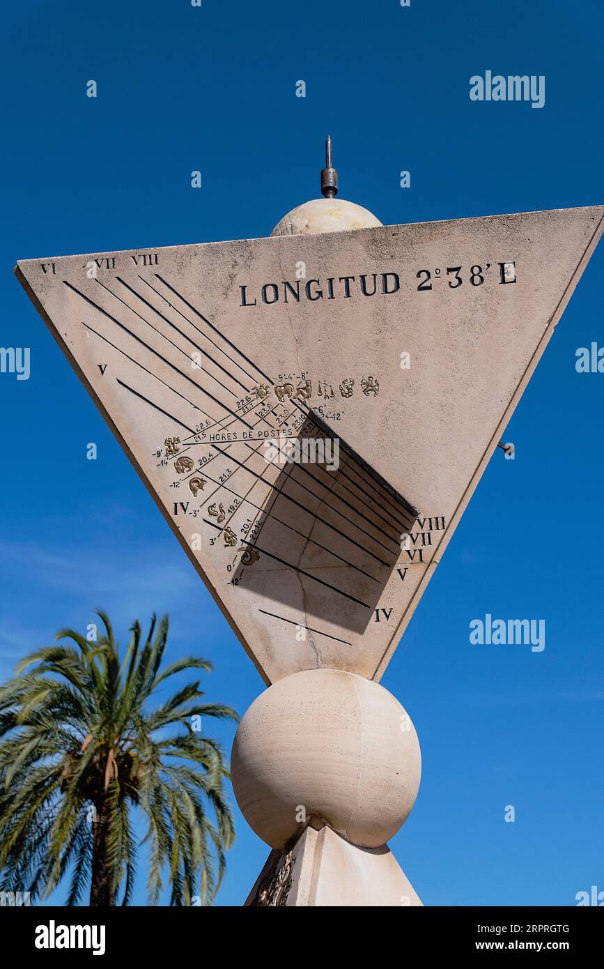 Spain, Balearic Islands, Majorca, Palma de Mallorca, Old Town. Reloj de ...