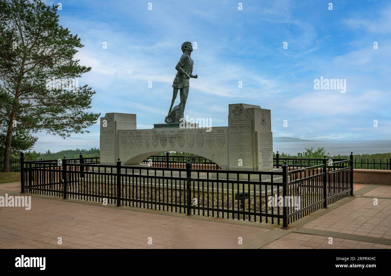 Terry Fox Monument at the Terry Fox Memorial Lookout in Thunder Bay ...