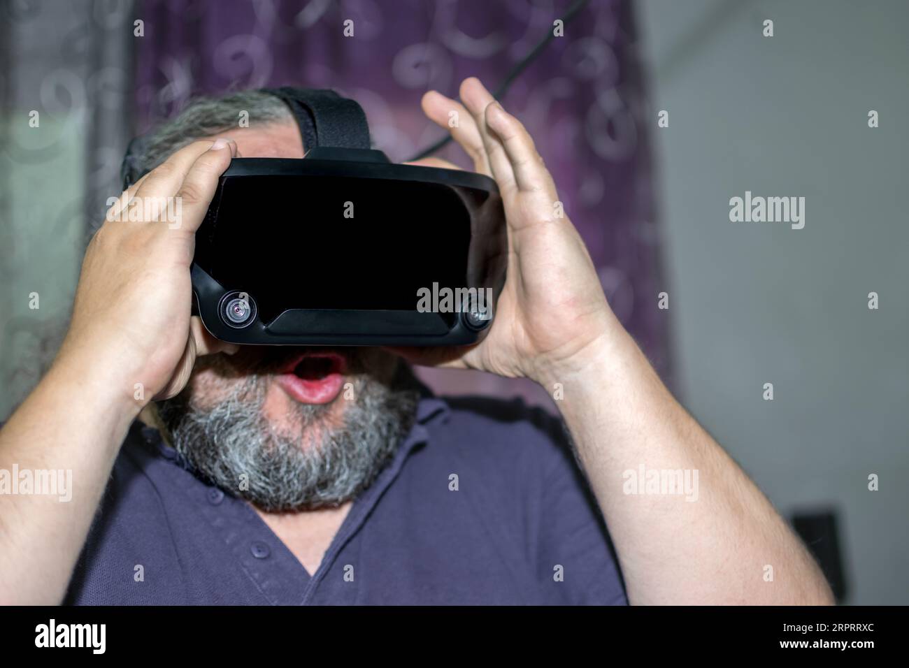 Fat guy at computer hi-res stock photography and images - Alamy