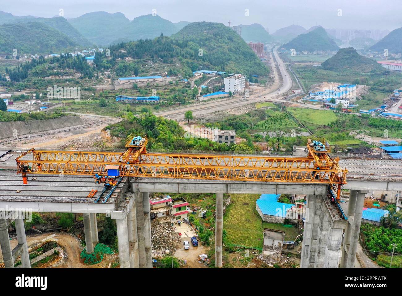 200408 -- ANSHUN, April 8, 2020 -- Aerial photo taken on April 8, 2020 ...