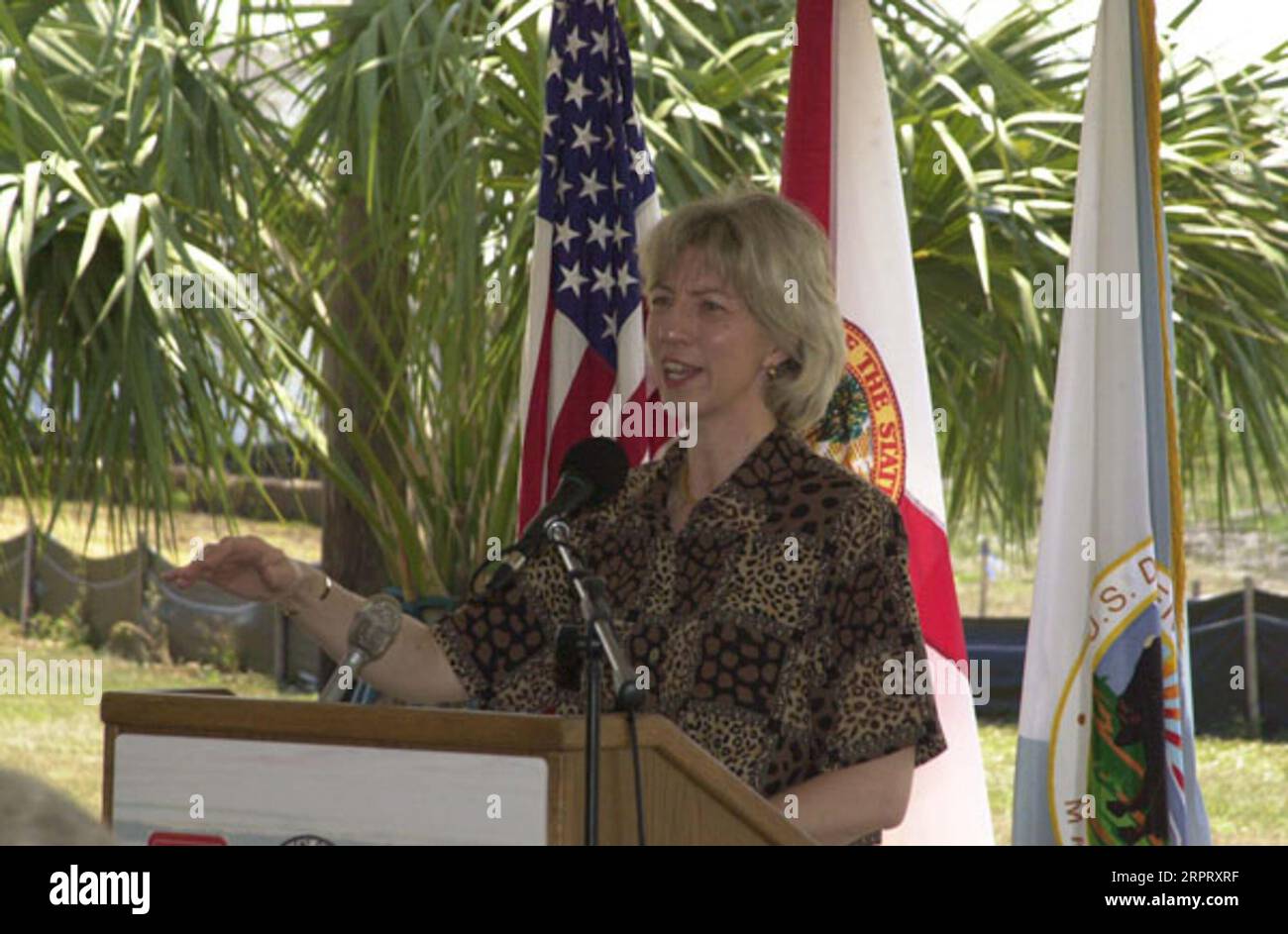Secretary Gale Norton speaking at dedication ceremony for new facility ...