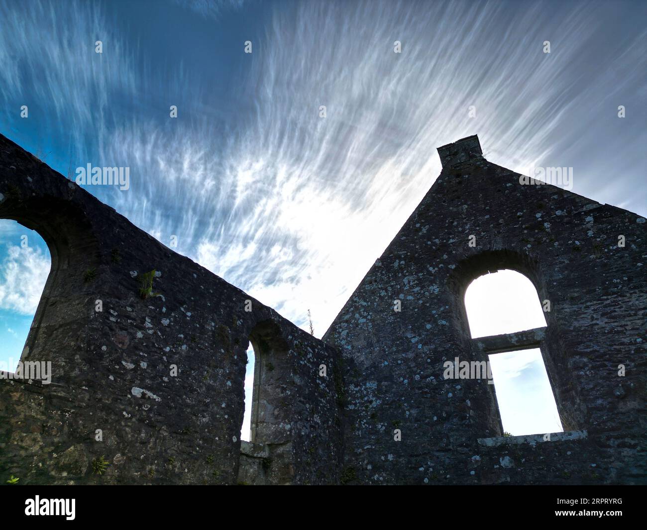 Example of cirrus clouds hi-res stock photography and images - Alamy