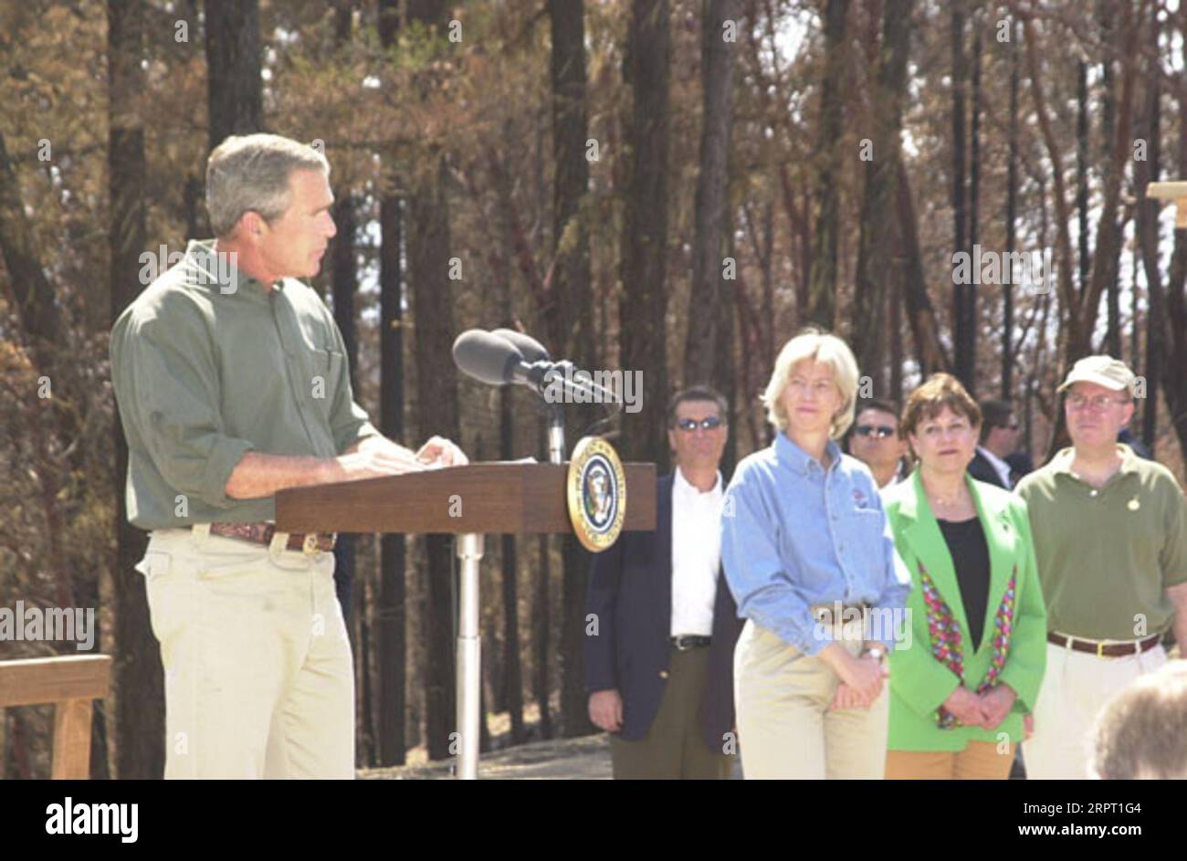 President George Bush announcing Healthy Forests Initiative during ...