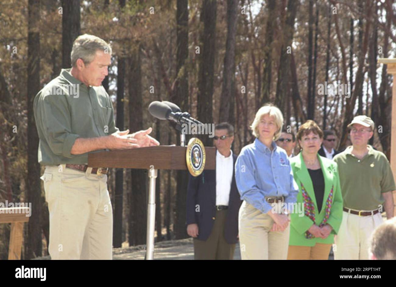 President George Bush announcing Healthy Forests Initiative during ...
