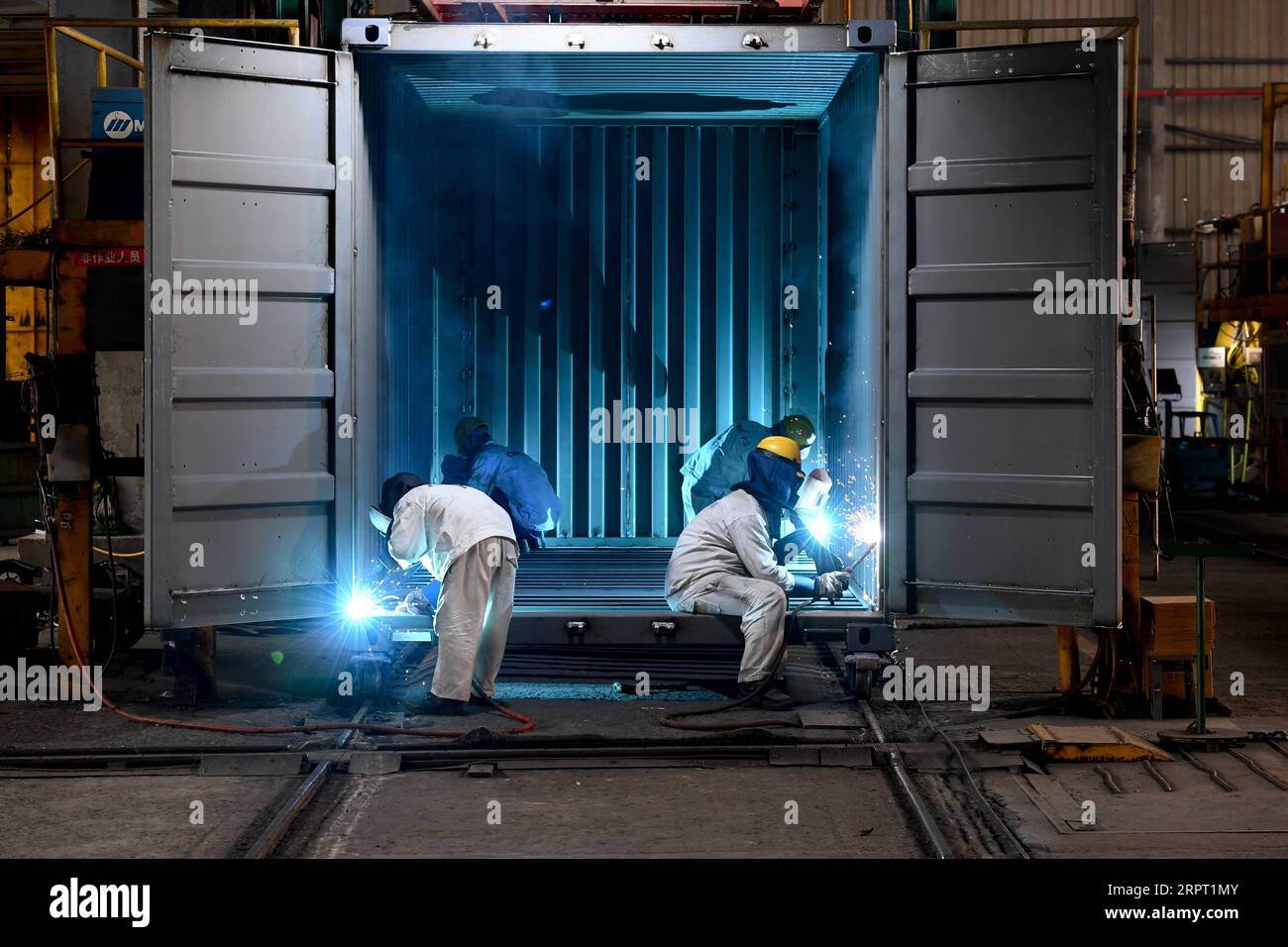 Cimc containers hi-res stock photography and images - Alamy