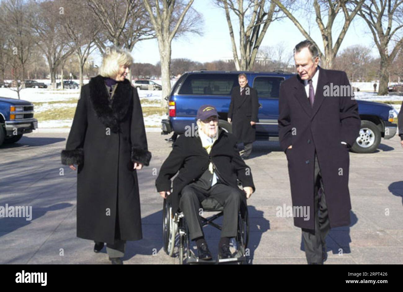 Secretary Gale Norton, National Organization on Disability Chairman ...