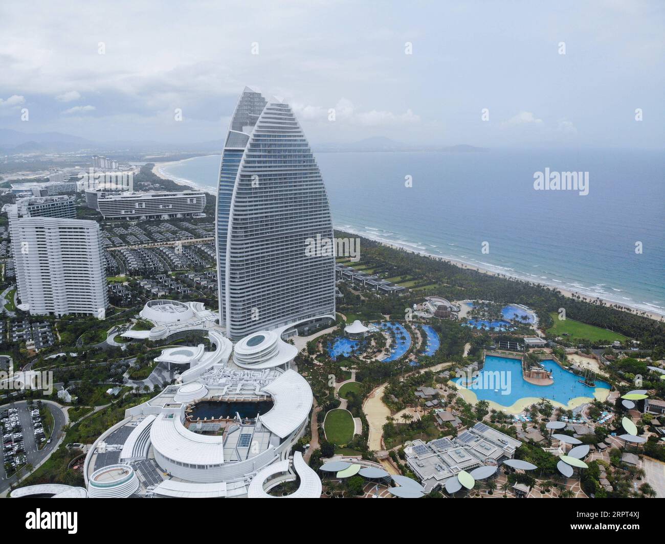 Buildingcn hi-res stock photography and images - Alamy