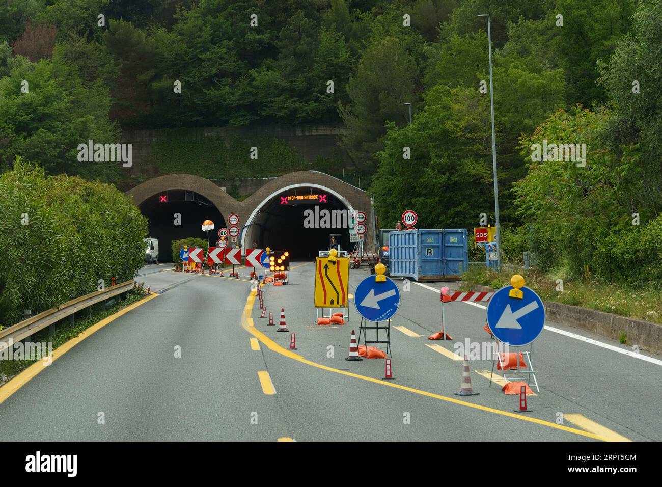 Tunnel repair. Organization of traffic. Road signs and markings ...
