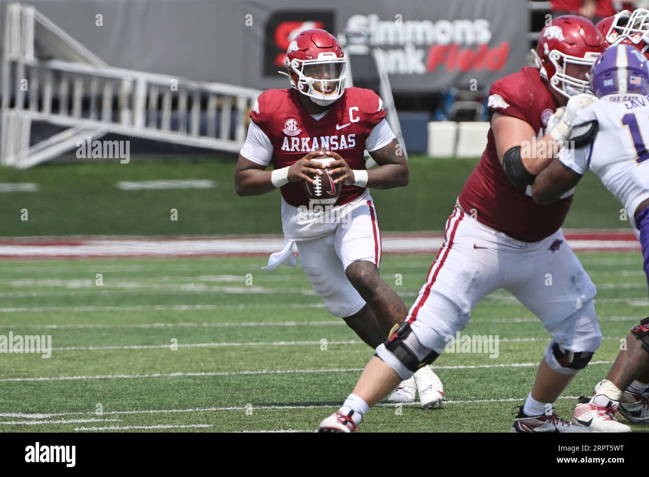 Arkansas quarterback KJ Jefferson (1) drops back to pass against ...