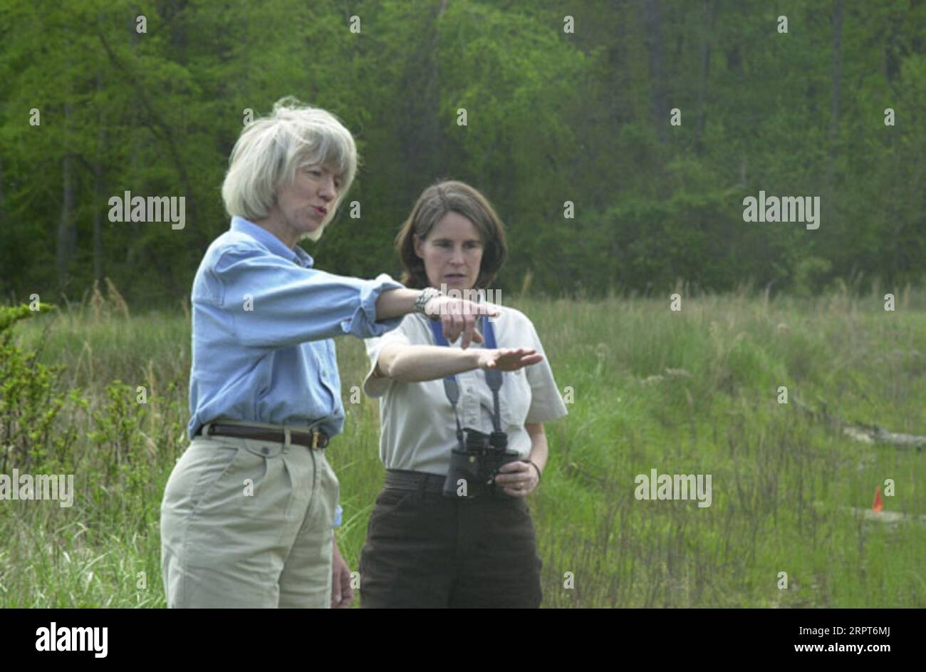 Secretary Gale Norton, left, with Fish and Wildlife Service's John Ann ...