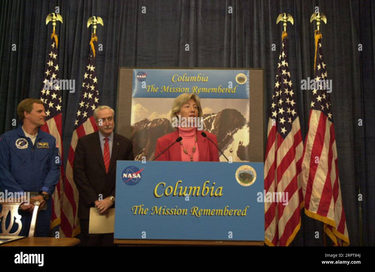 Secretary Gale Norton speaking, with astronaut Scott Parazynski and ...