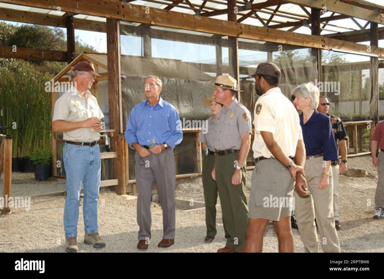 Ralph Waycott, far left, volunteer coordinator for the Rancho Sierra ...