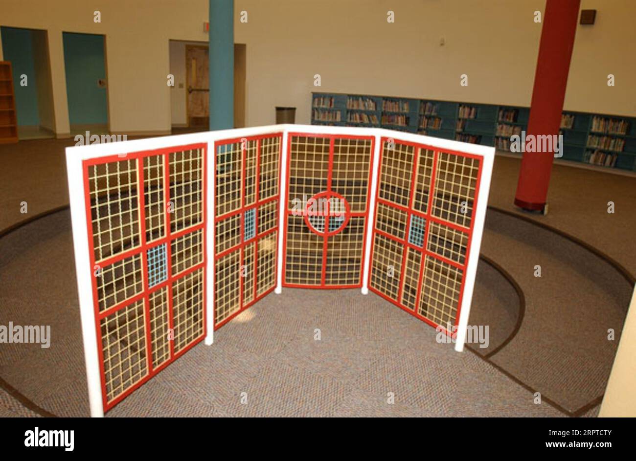 Structure in newly opened Baca/Dlo'ay azhi Community School in Prewitt ...