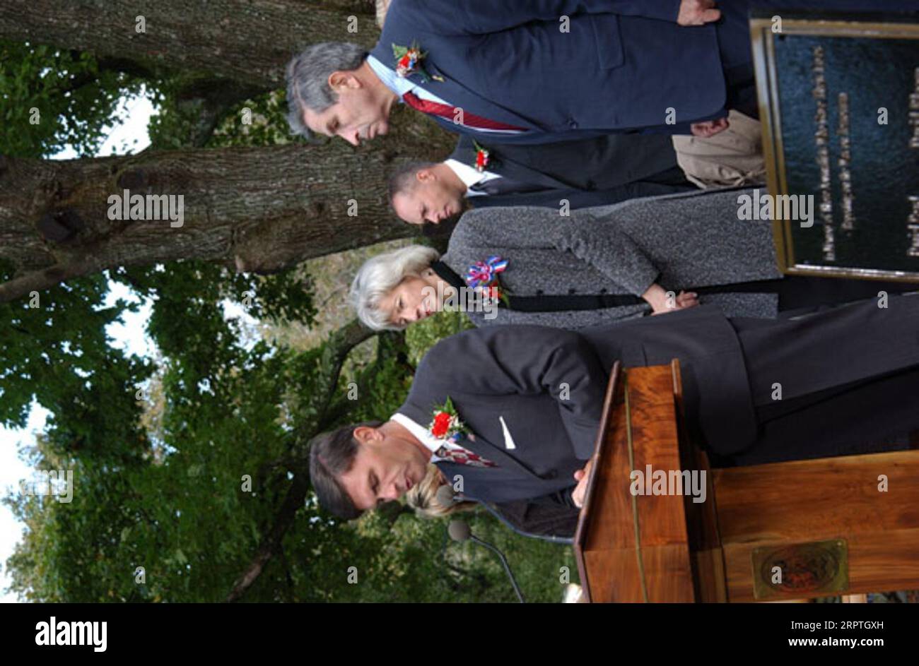 Maryland Governor Bob Ehrlich at podium, with Interior Secretary Gale ...