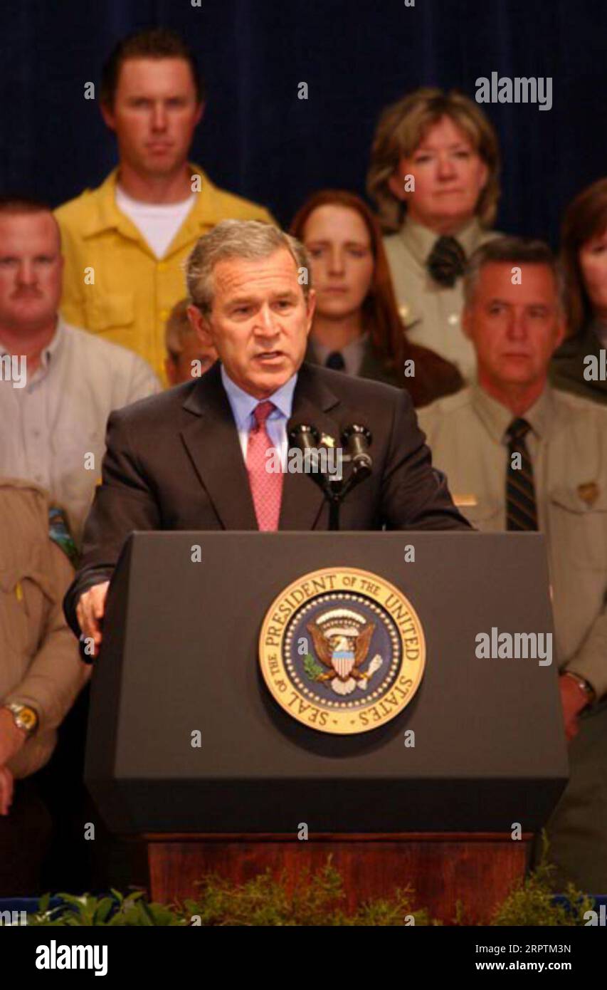 President George Bush speaking at signing ceremony for the Healthy ...