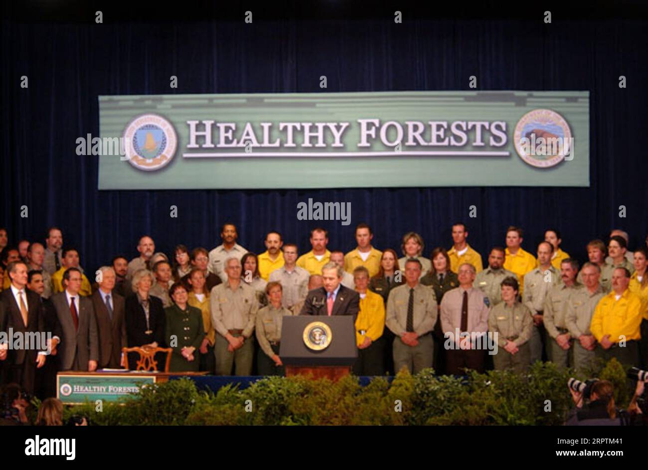 President George Bush speaking at signing ceremony for the Healthy ...