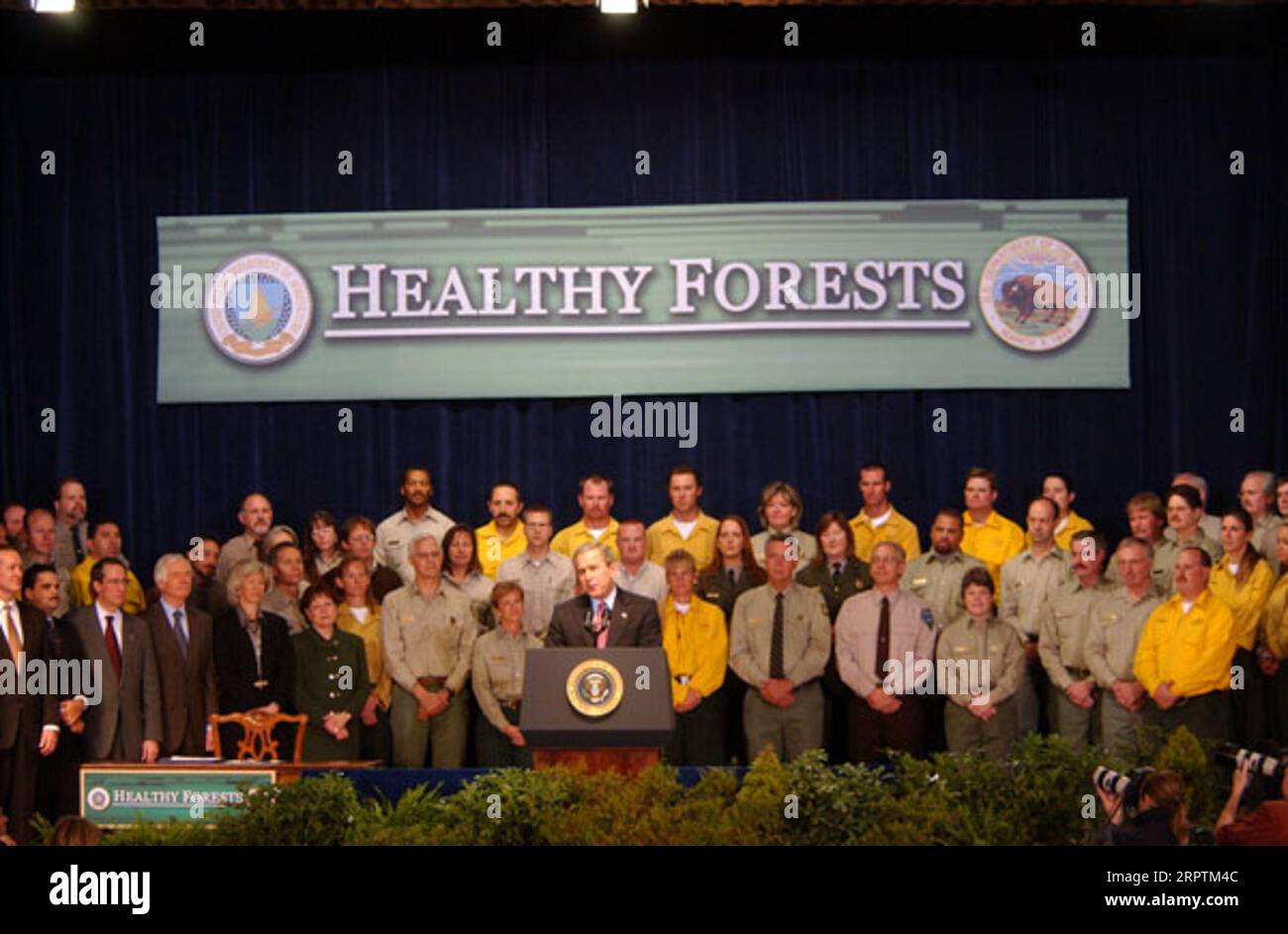President George Bush speaking at signing ceremony for the Healthy ...